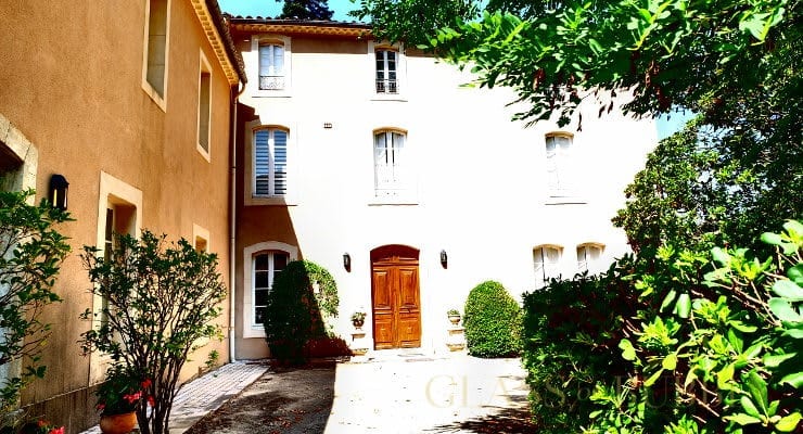 A visit to Château Haut Gléon – Glass Of Bubbly