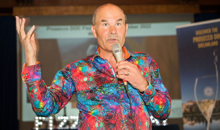 Tasting Masterclass – Glass Of Bubbly