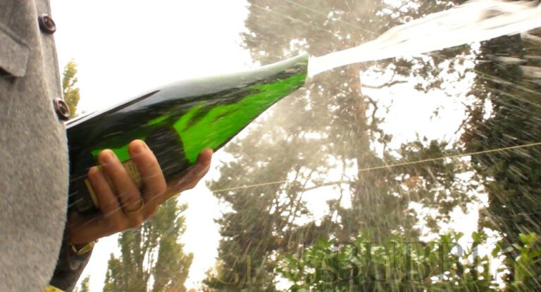 A Guide to Capturing the Perfect Champagne Spray Photograph – Glass Of ...