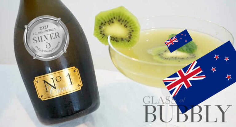 New Zealand Kiwi Fizz Cocktail – Glass Of Bubbly